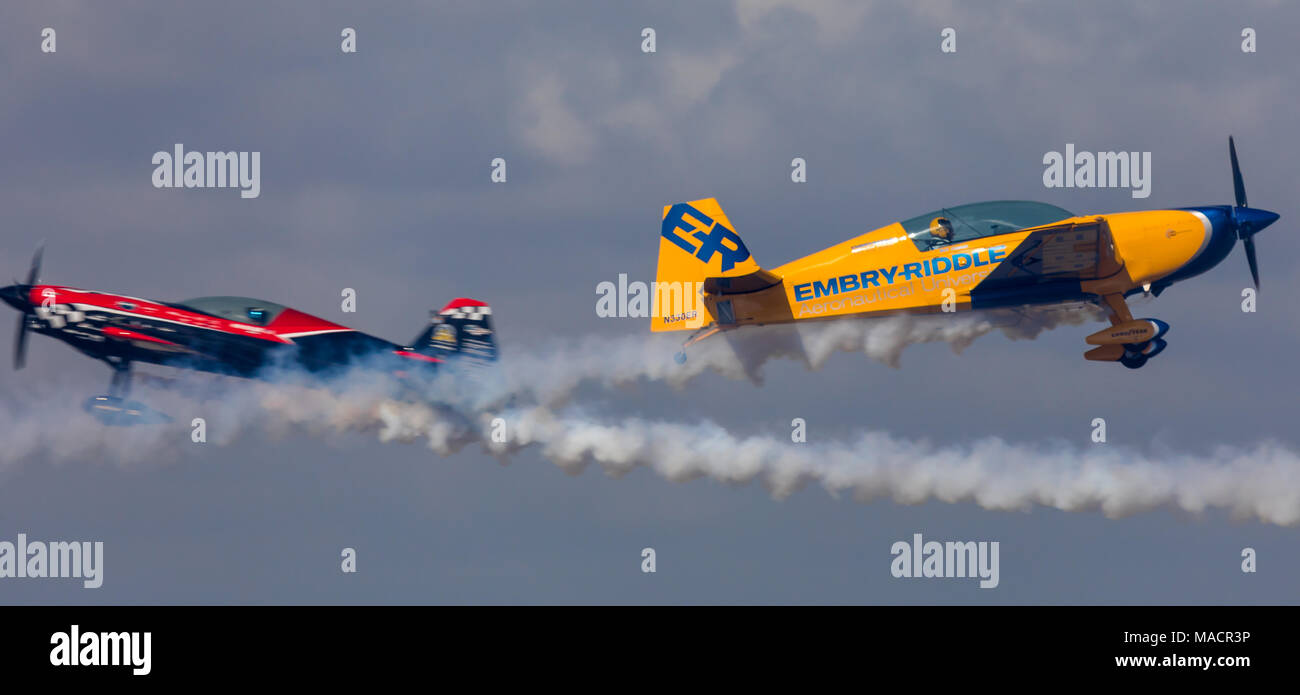 Flying stunt hi-res stock photography and images - Alamy