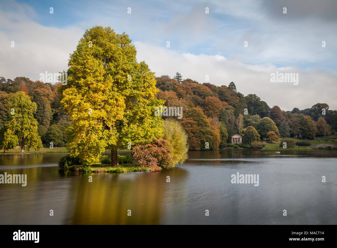 Stourhead autumn hi-res stock photography and images - Alamy