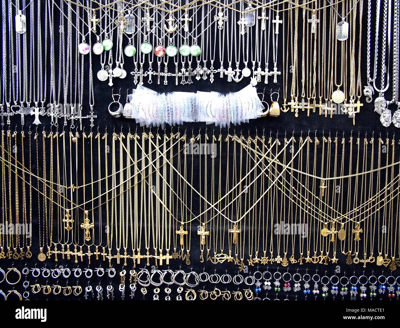 Fashion jewelries hi-res stock photography and images - Alamy