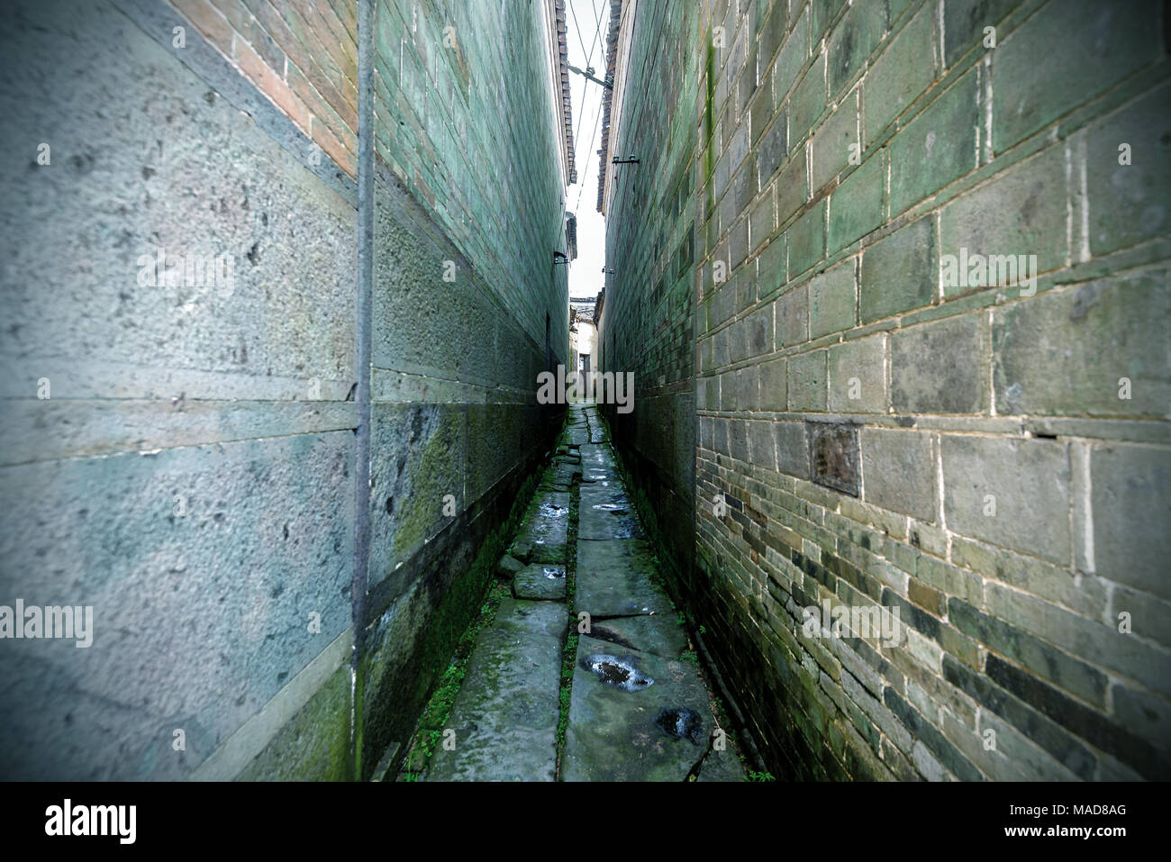Chinese ancient buildings of the old town: alley Stock Photo - Alamy