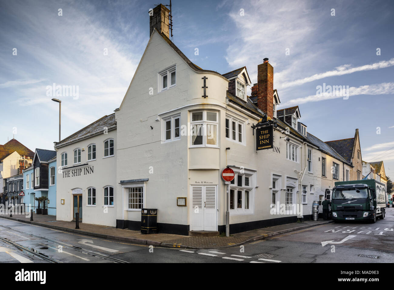 The Ship Inn on Custom House Quay, Weymouth Harbour, Weymouth, Dorset ...
