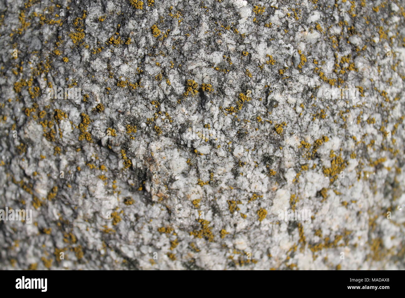 Granite rock closeup background, stone texture, cracked surface Stock ...