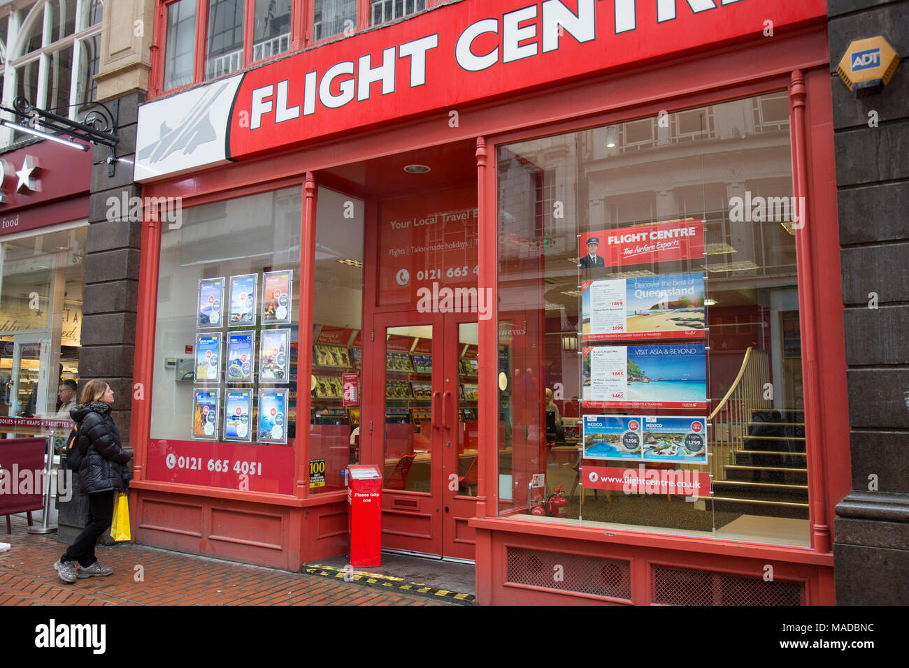 Woman shopping centre hi-res stock photography and images - Alamy