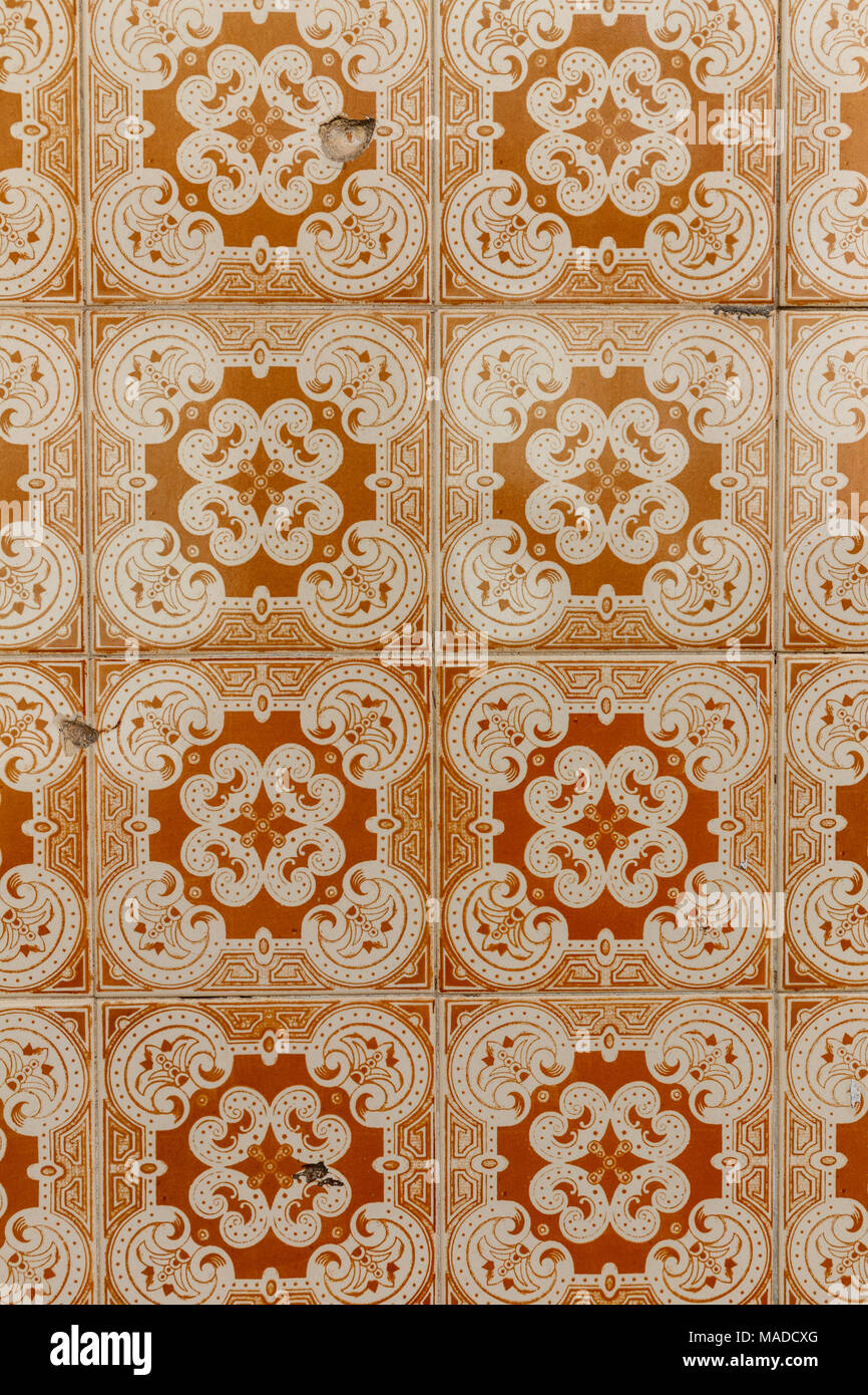 Tile patterns hi-res stock photography and images - Alamy