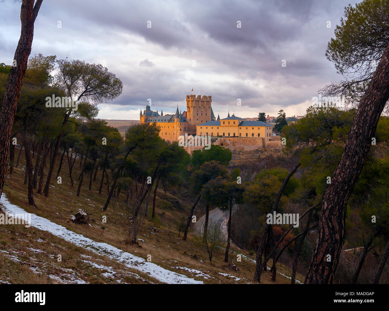 Alcazar alcazar castillo fortaleza segovia hi-res stock photography and ...