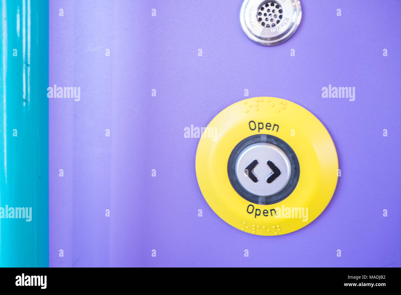 Train door button hi-res stock photography and images - Alamy