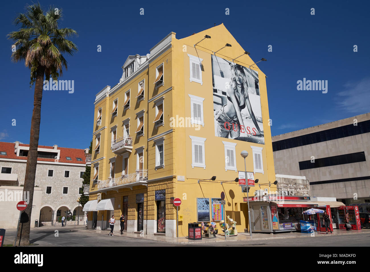Modern colorful building hi-res stock photography and images - Alamy