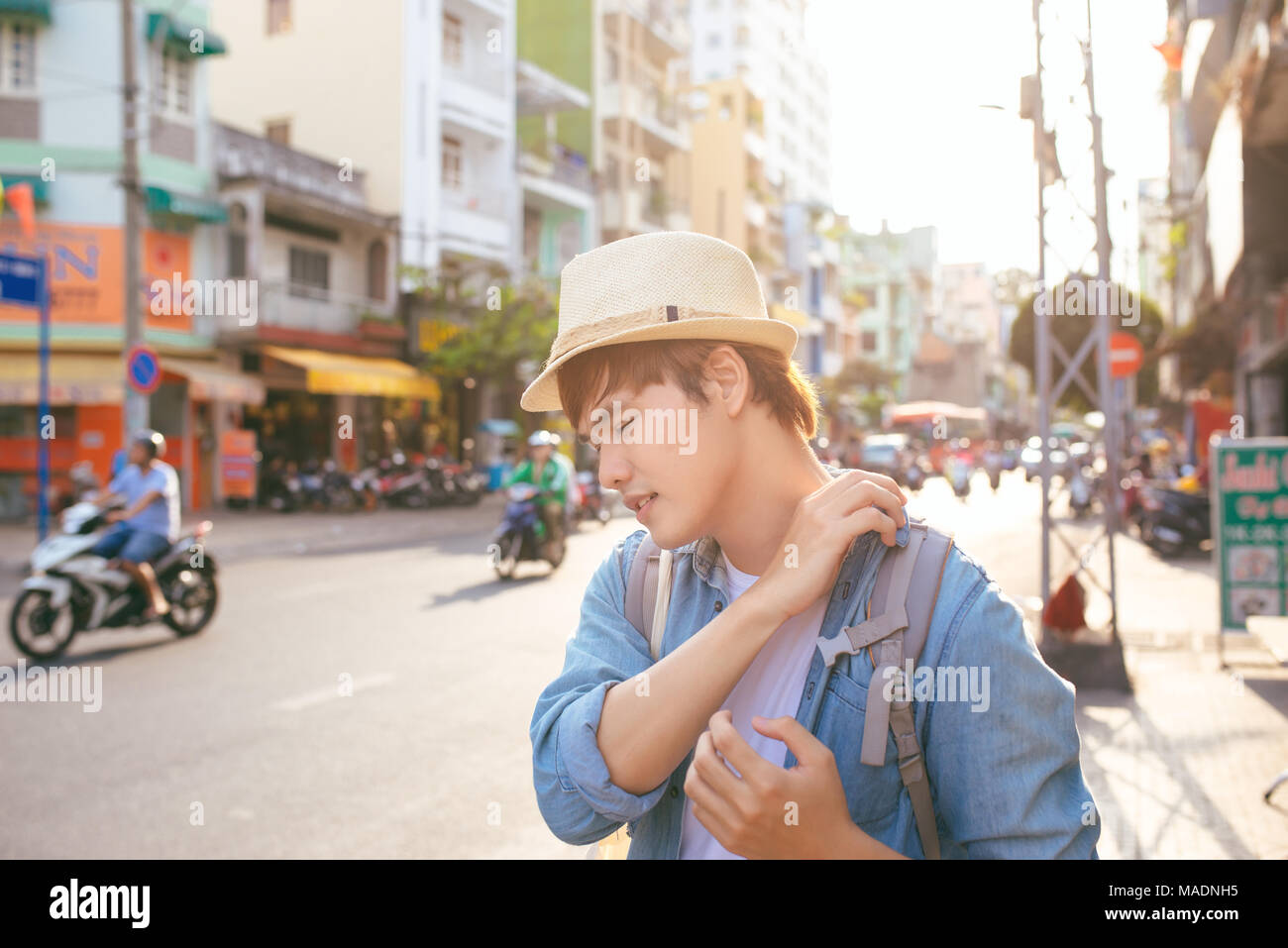 Carry your bags hi-res stock photography and images - Alamy