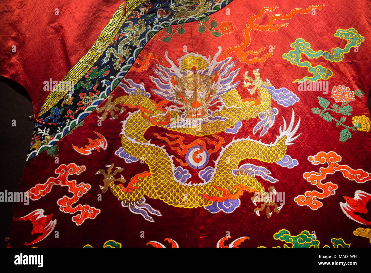 Imperial robe on display in Presidential Palace, Nanjing, Jiangsu ...