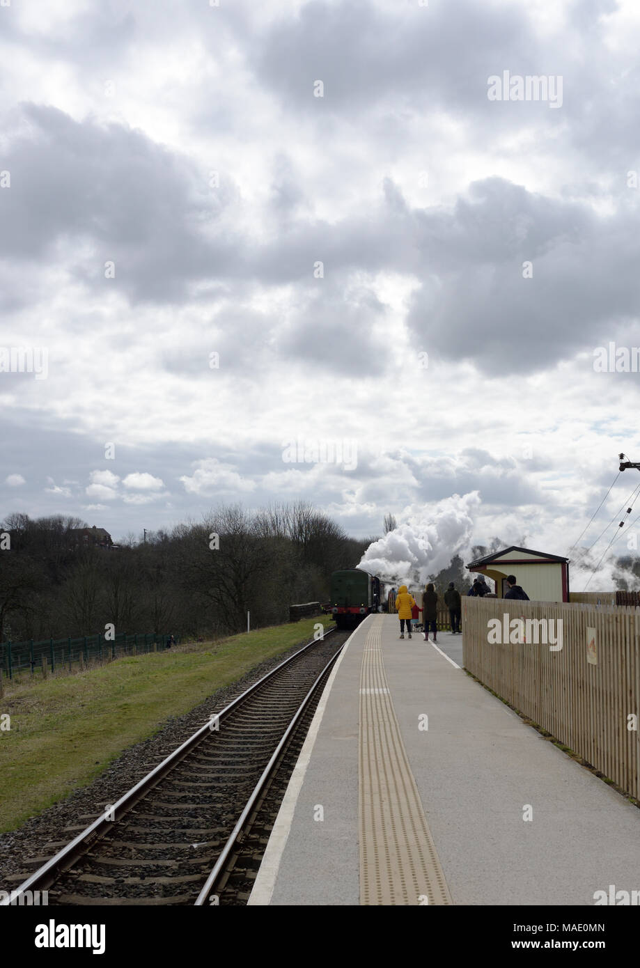 Tactile platform edge hi-res stock photography and images - Alamy