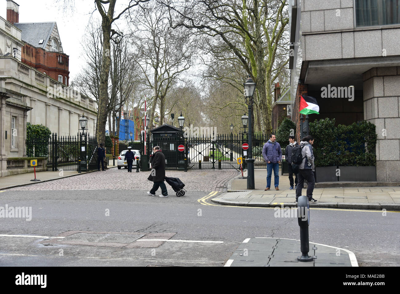 Israel Embassy, London, UK. 31st March 2018: Palestinian and supporters ...