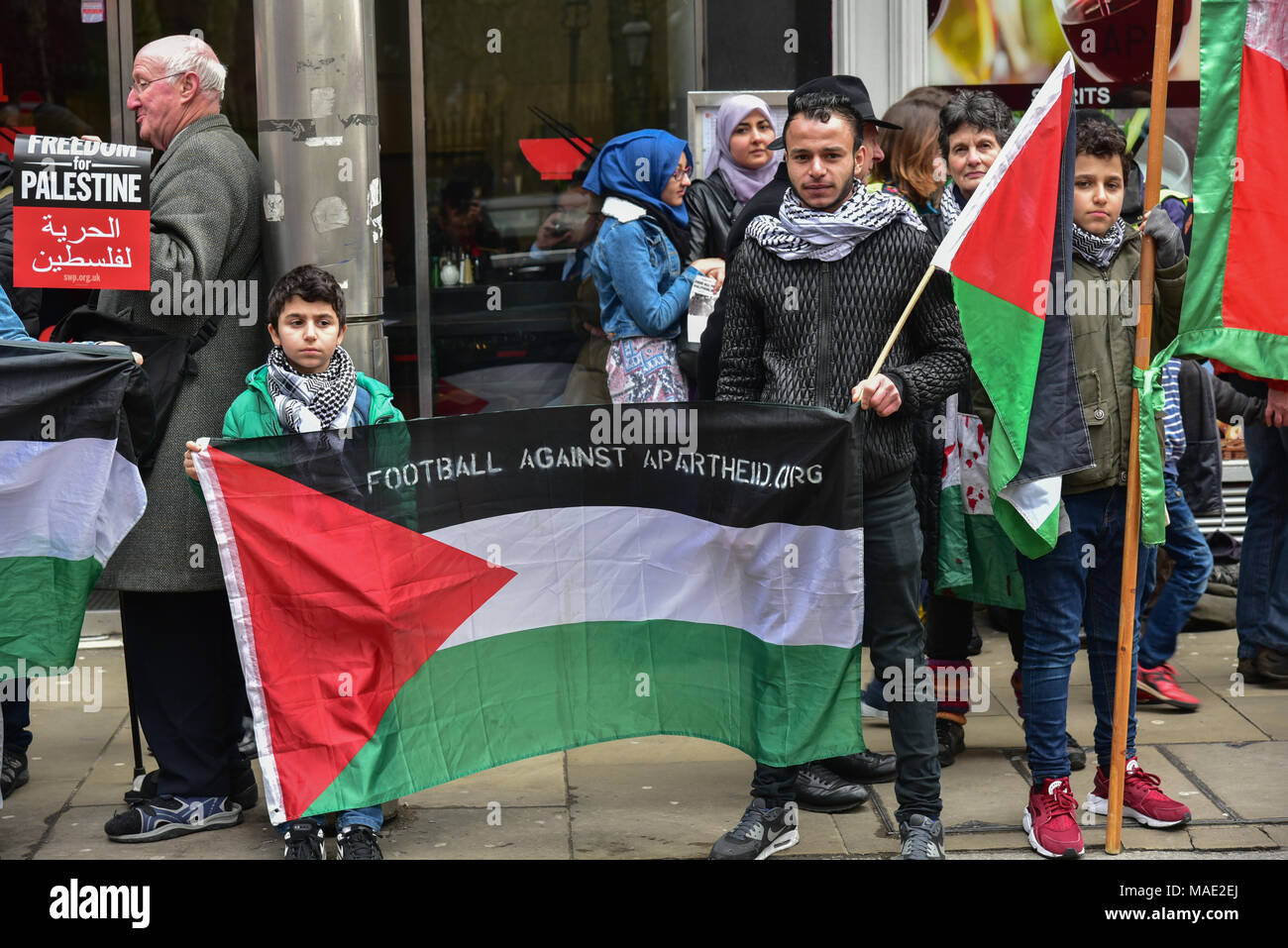 Israel Embassy, London, UK. 31st March 2018: Palestinian and supporters ...