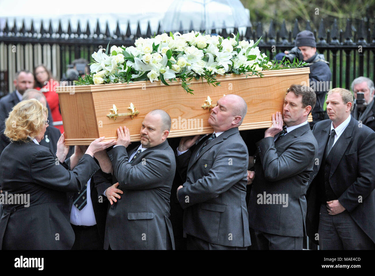 Cambridge, Britain. 31st Mar, 2018. The coffin of British physicist ...