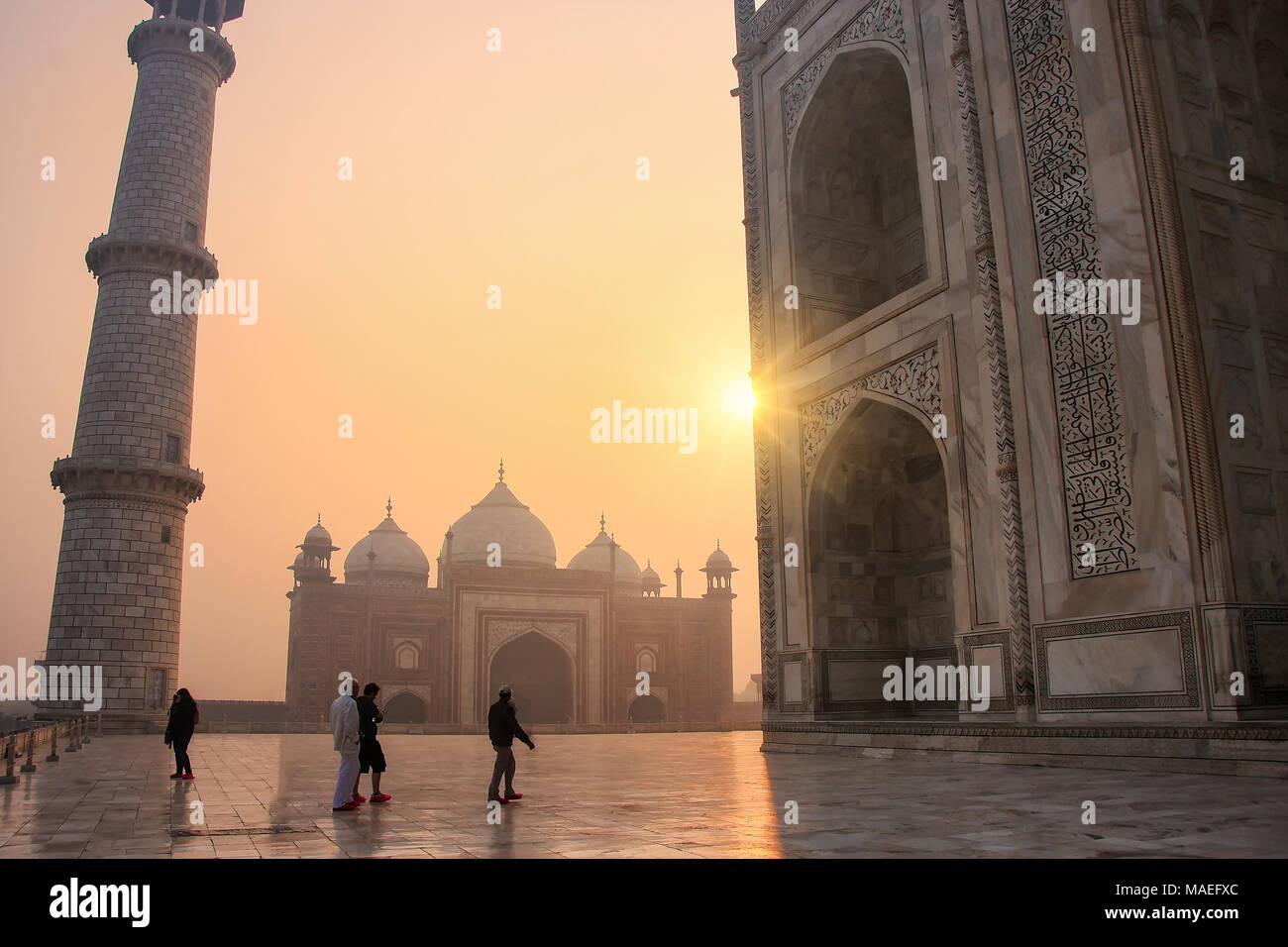 View of jawab from Taj Mahal base at sunrise, Agra, Uttar Pradesh ...
