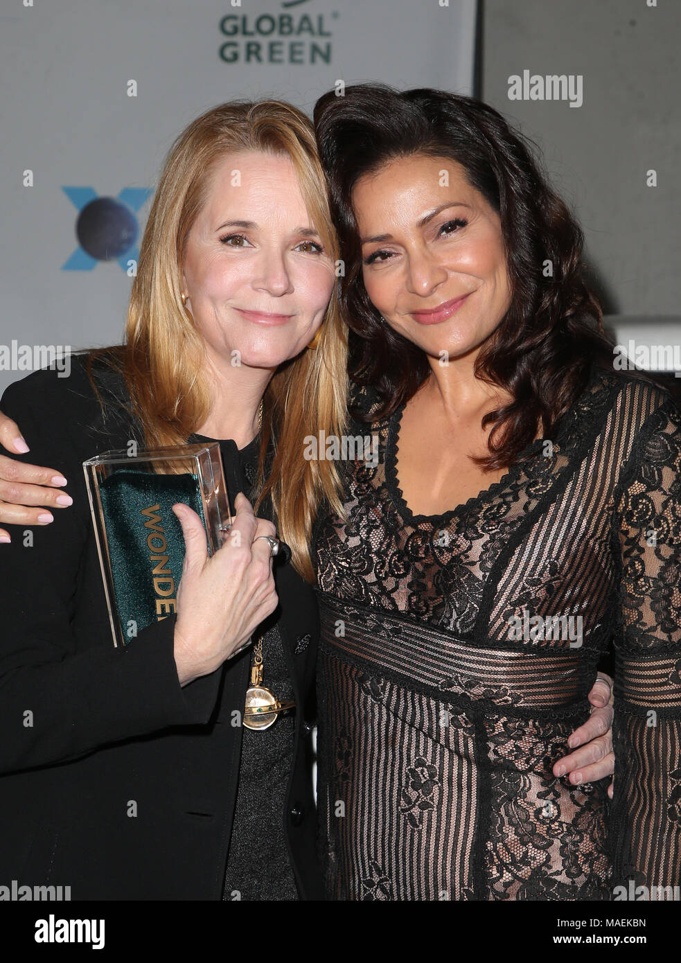 Lea thompson and constance marie hi-res stock photography and images ...