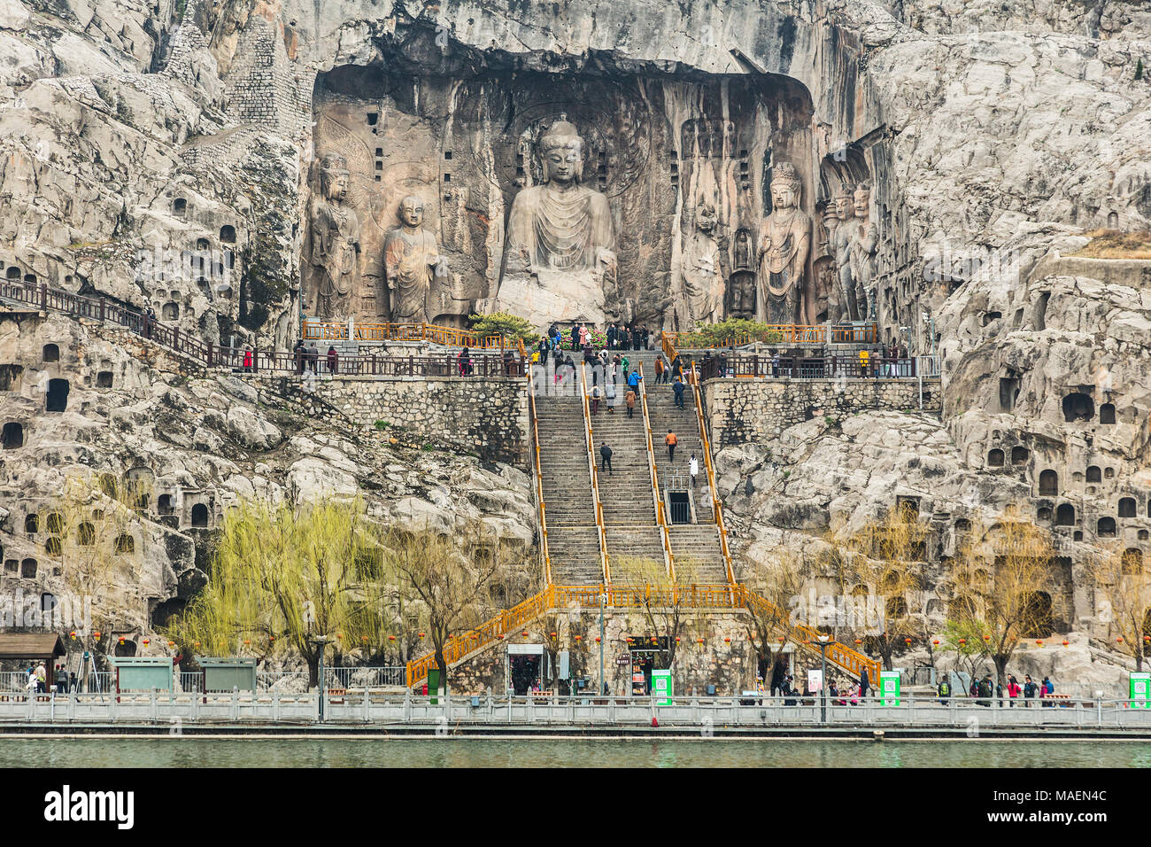 Longmen caves hi-res stock photography and images - Alamy