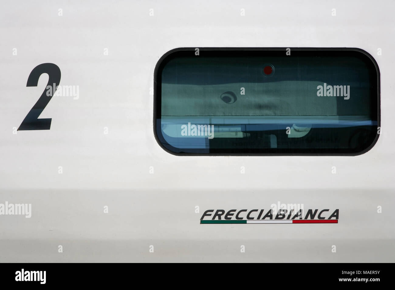 Italian railways ETR 460 Frecciabianca pendolino (tilting) high speed ...