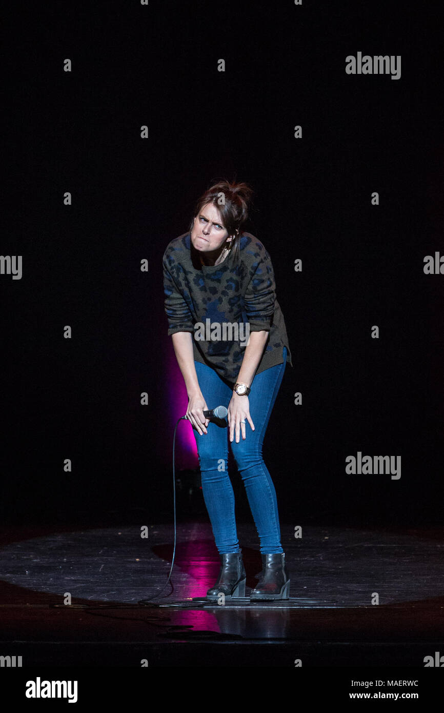 Ellie taylor comedian hi-res stock photography and images - Alamy