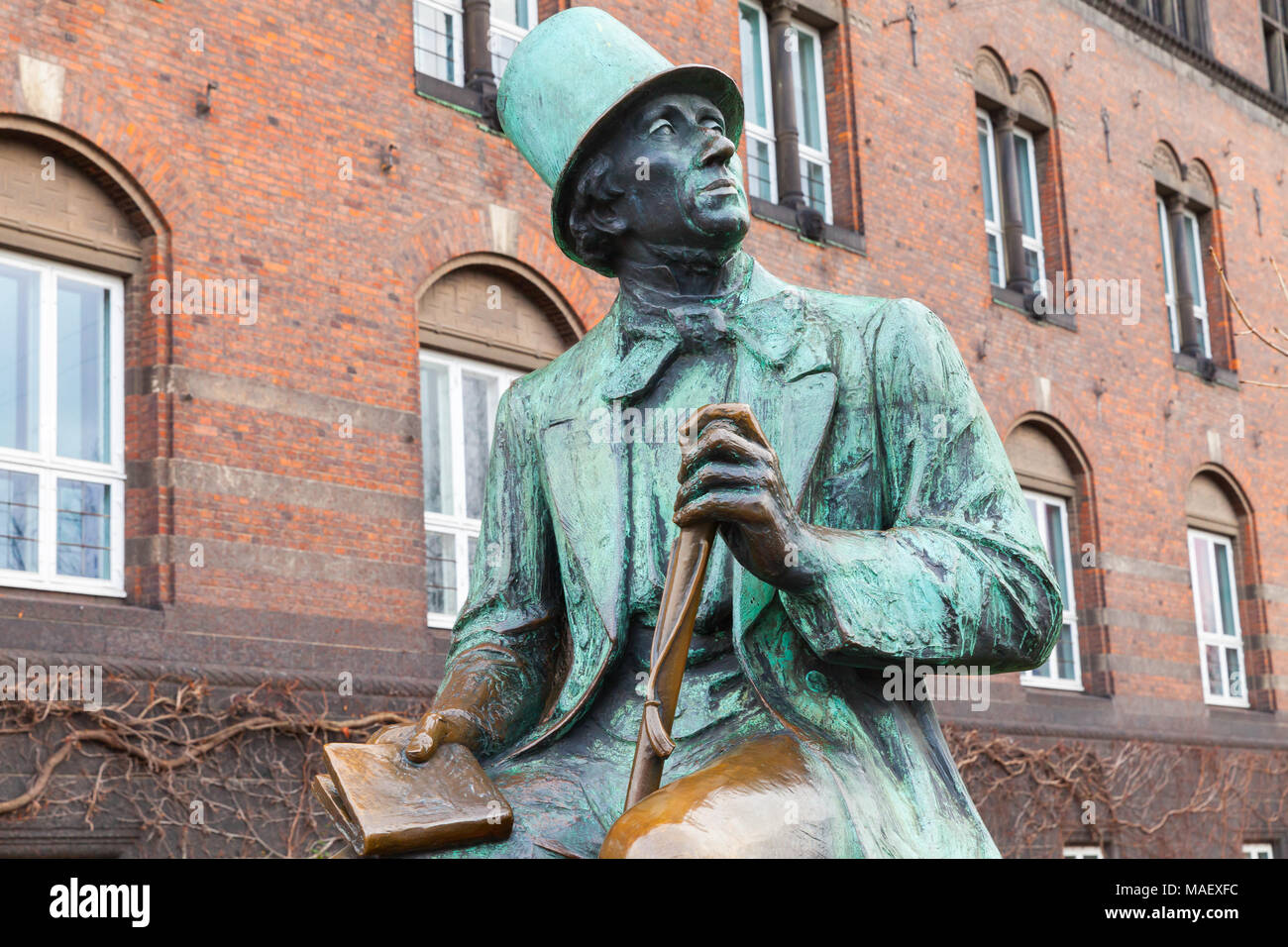 Bronze statue of fairytale author Hans Christian Andersen outside City ...