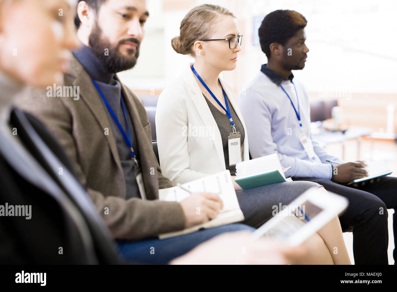 African journalists hi-res stock photography and images - Alamy