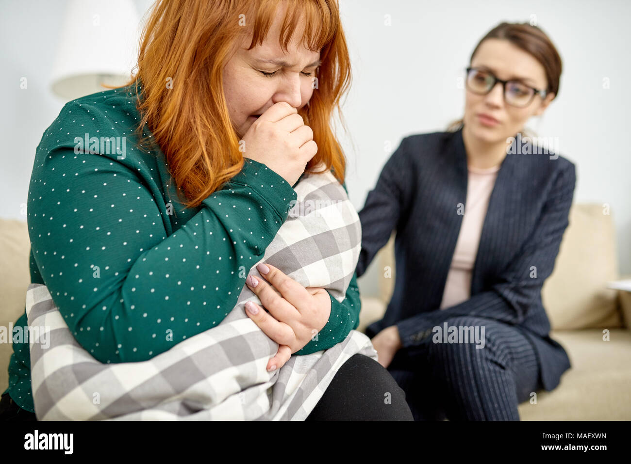 Counseling session woman expressing hi-res stock photography and images ...