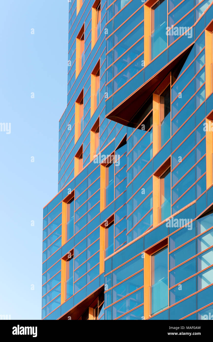 Mirror facade hi-res stock photography and images - Alamy