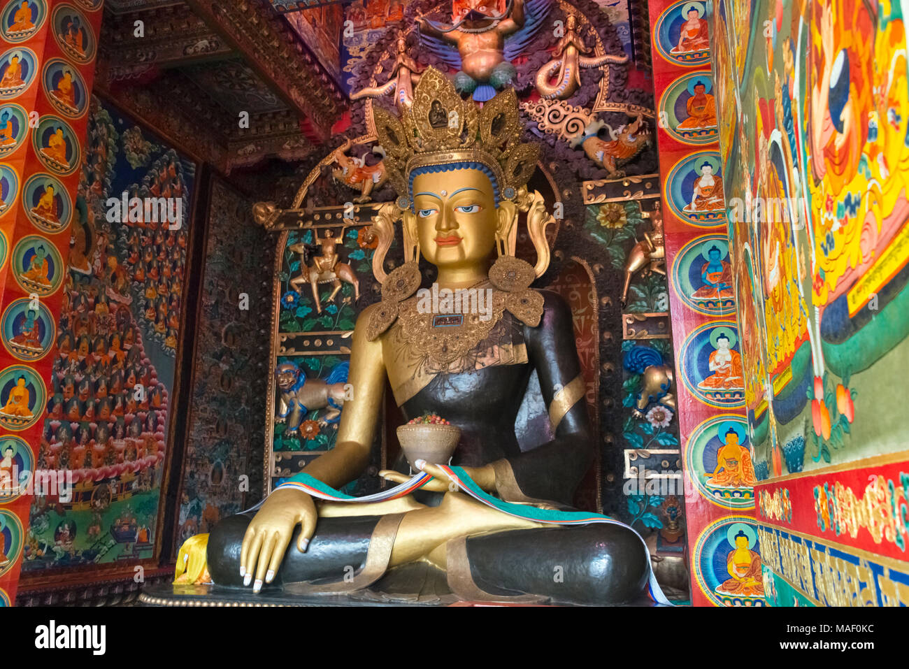 Buddhist statue in Litang Monastery (Changchunkeersi), Litang, western ...