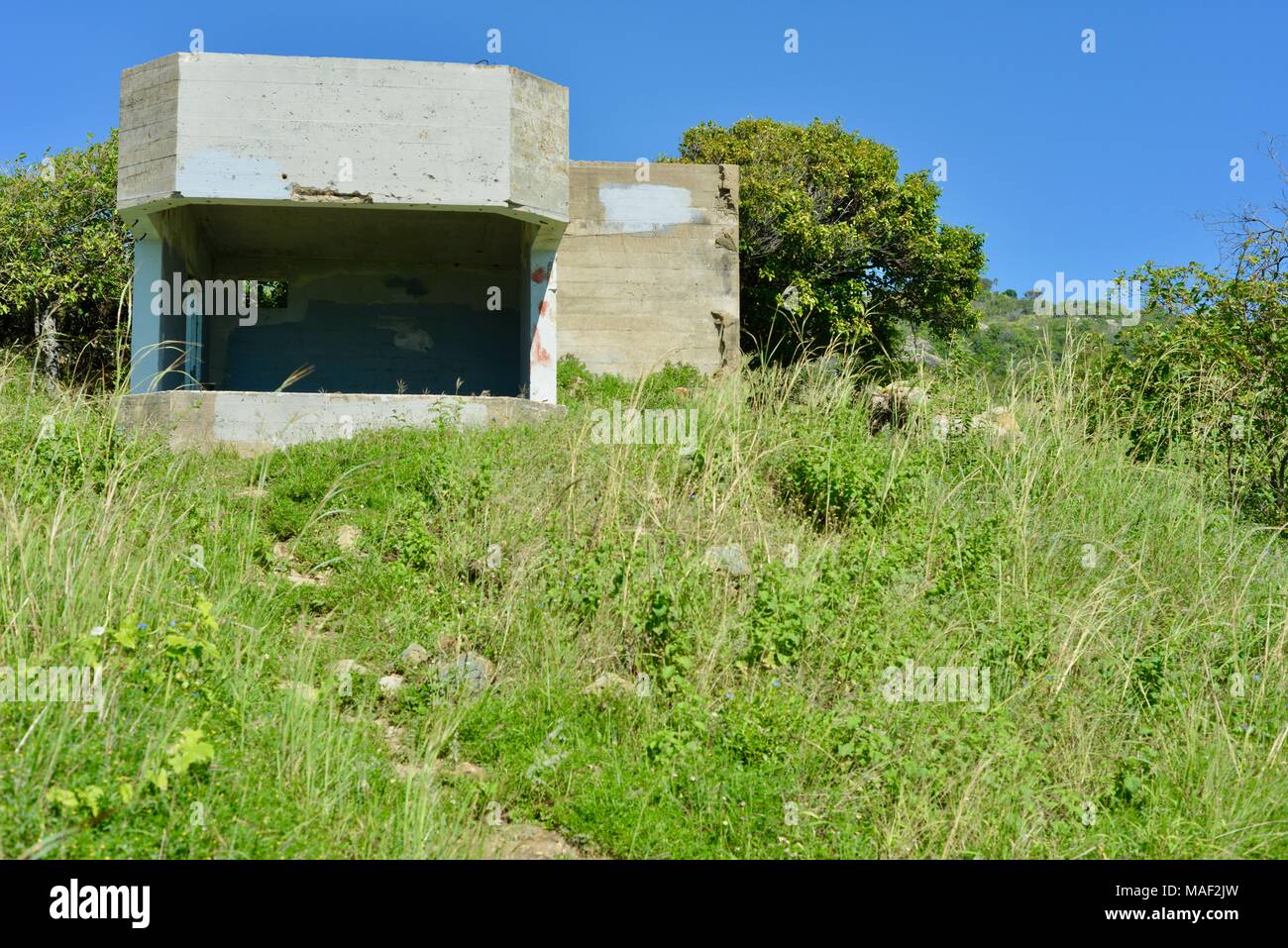 Old WWII searchlight stations at Shelly Cove trail at Cape Pallarenda ...