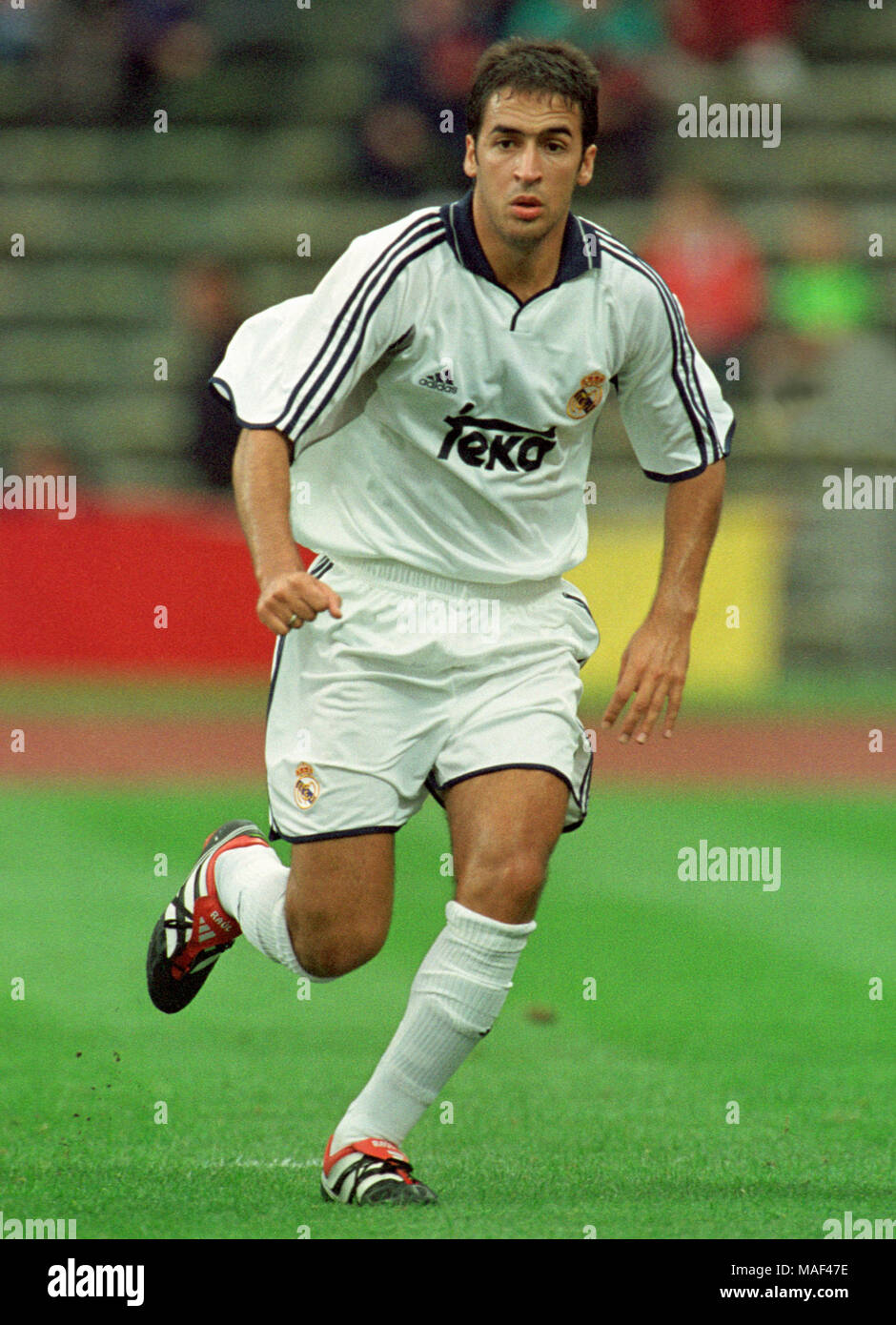 2000 olympic soccer tournament hi-res stock photography and images - Alamy