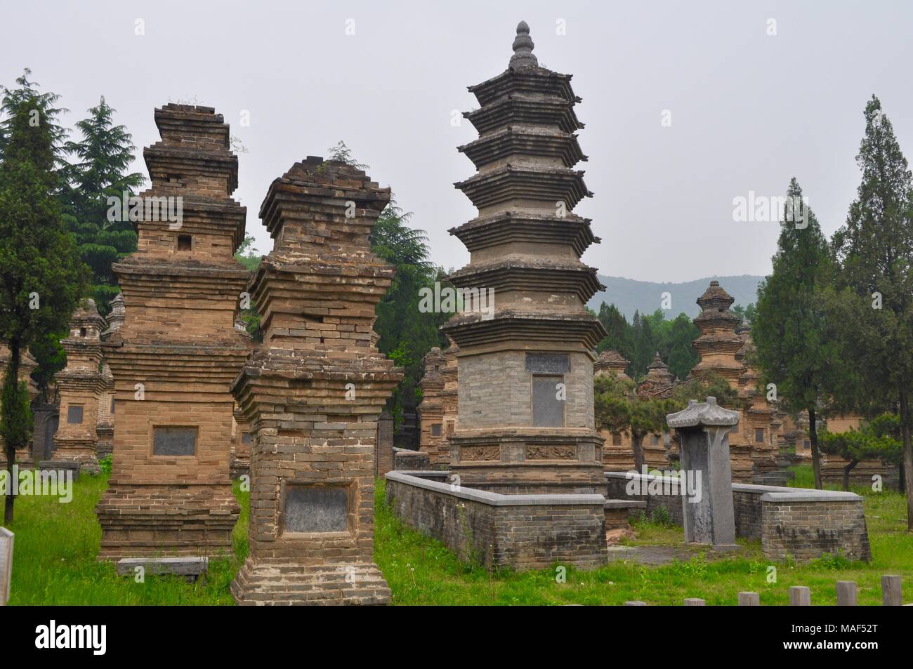 Shaolin temple hi-res stock photography and images - Alamy