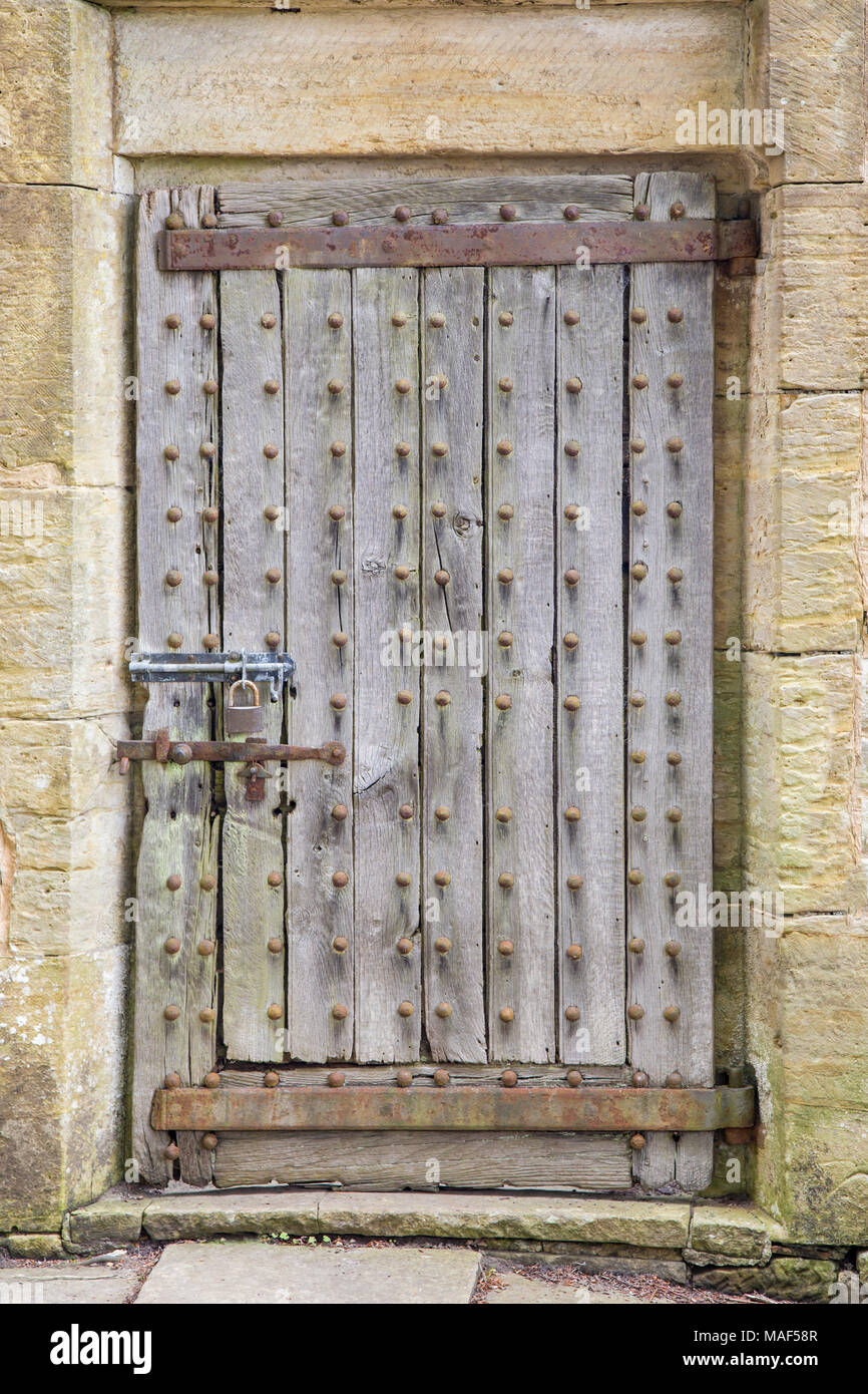 Door bolted shut hi-res stock photography and images - Alamy