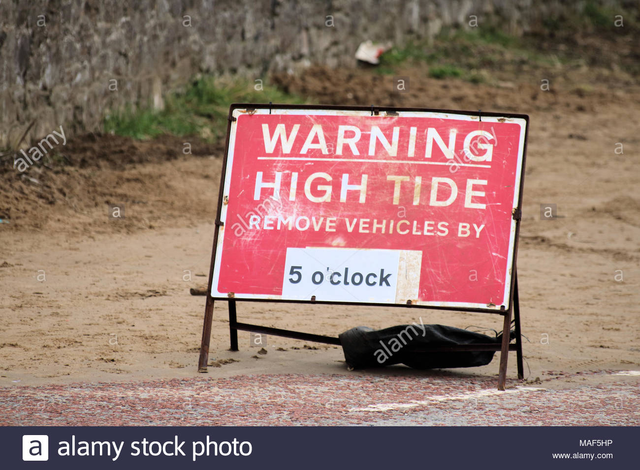 Tide Warning Sign Stock Photos & Tide Warning Sign Stock Images - Alamy