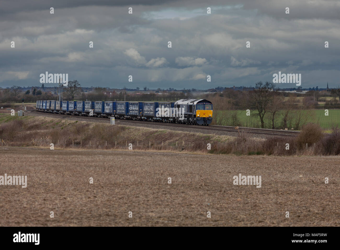 A Direct rail Services class 66 locomotive on The Birmingham to Bristol ...