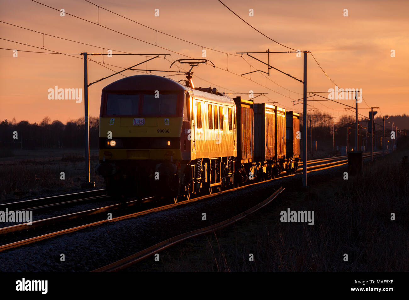 A DB Cargo class 90 electric locomotive passes Ravenstruther ...