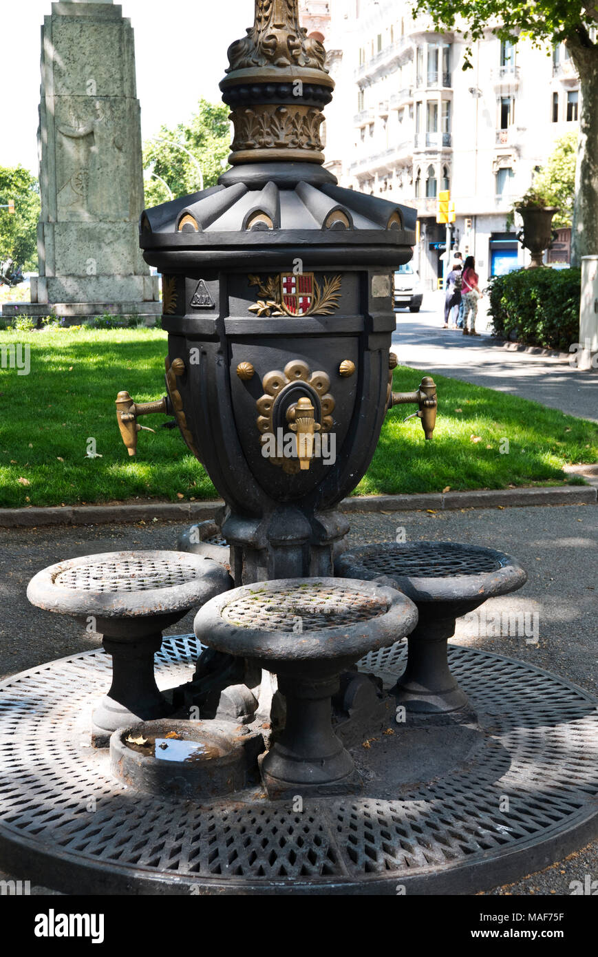 Vintage water fountain hi-res stock photography and images - Alamy