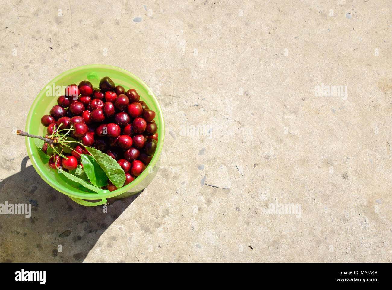 Pot full of cherries hi-res stock photography and images - Alamy