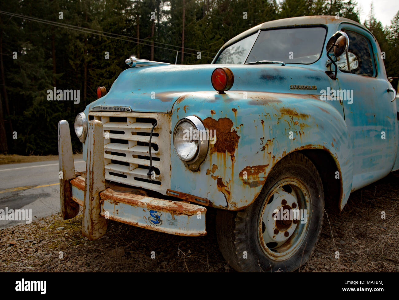 1952 Studebaker 2r15 Catalog and Classic Car Guide, Ratings and Features - Metro Moulded Parts Inc