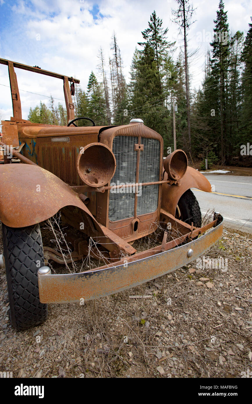 A rusty 1931 Studebaker SPA 2-Ton winch truck, in an old stone quarry ...