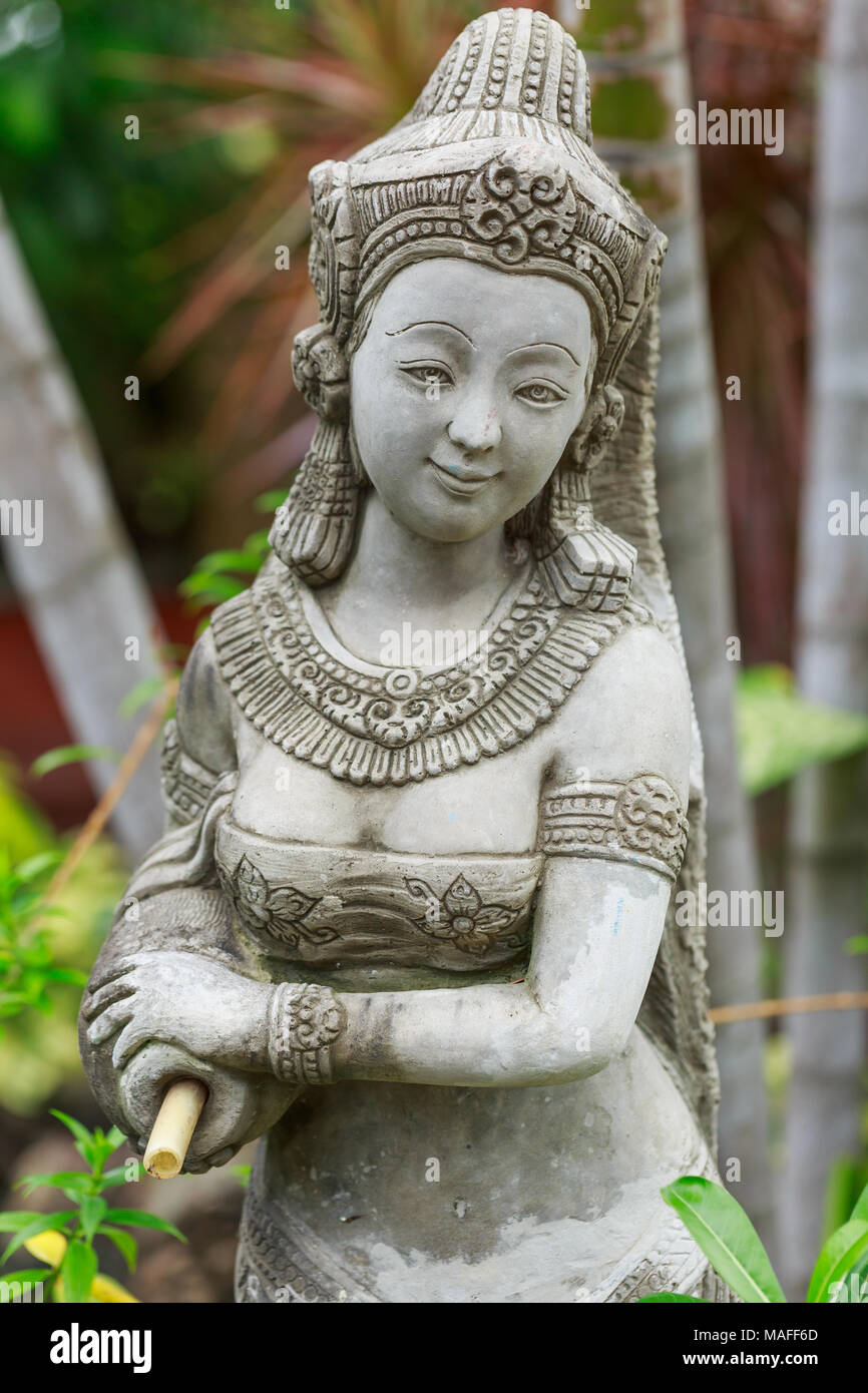 Beautiful woman statue in Thailand Stock Photo - Alamy