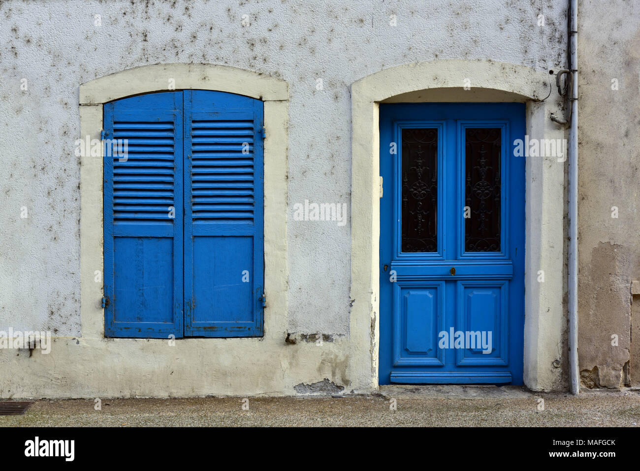 Blue window and door hi-res stock photography and images - Alamy
