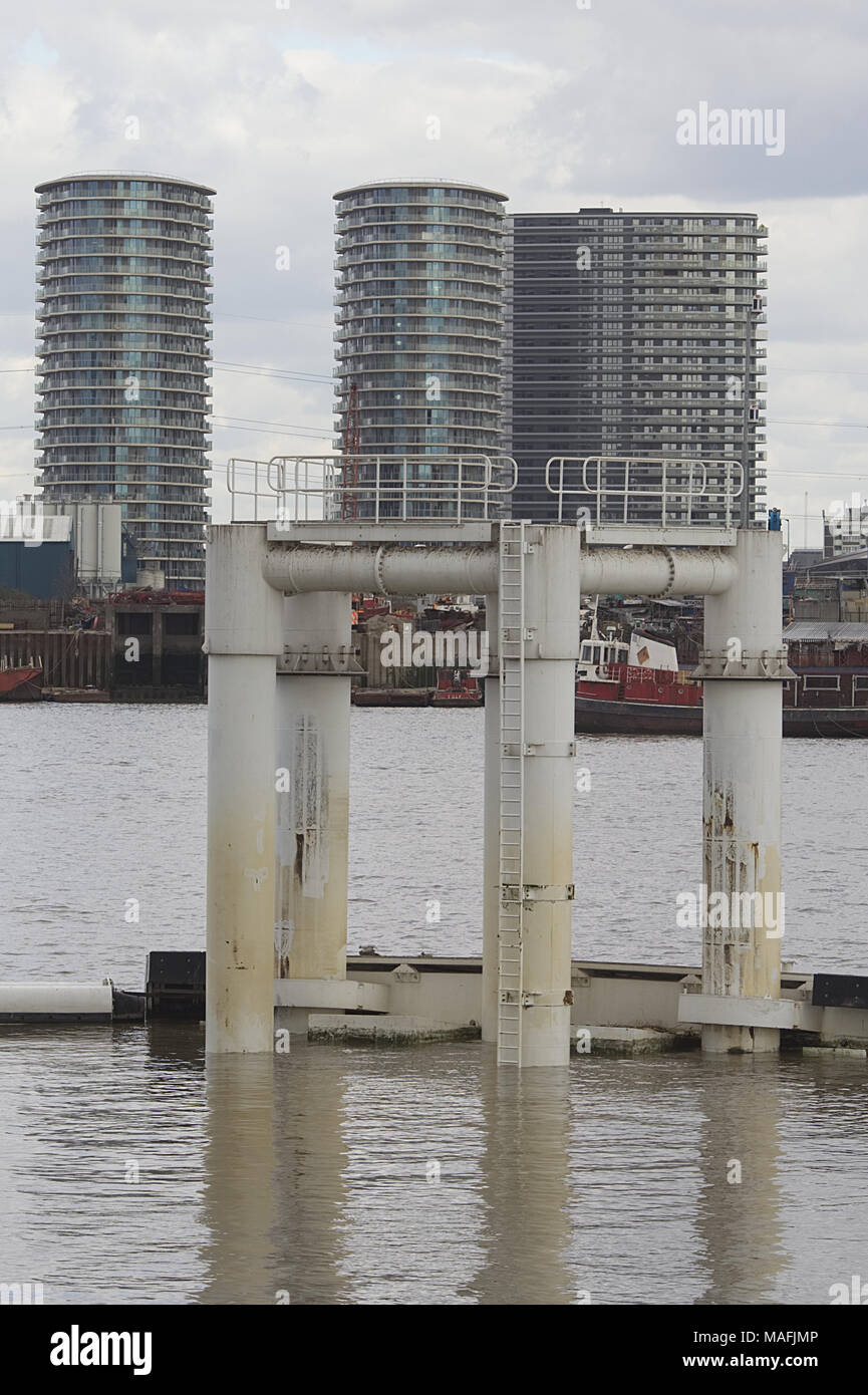 Mobile bridges hi-res stock photography and images - Alamy