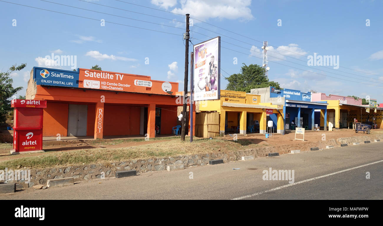 Village roadside hi-res stock photography and images - Alamy