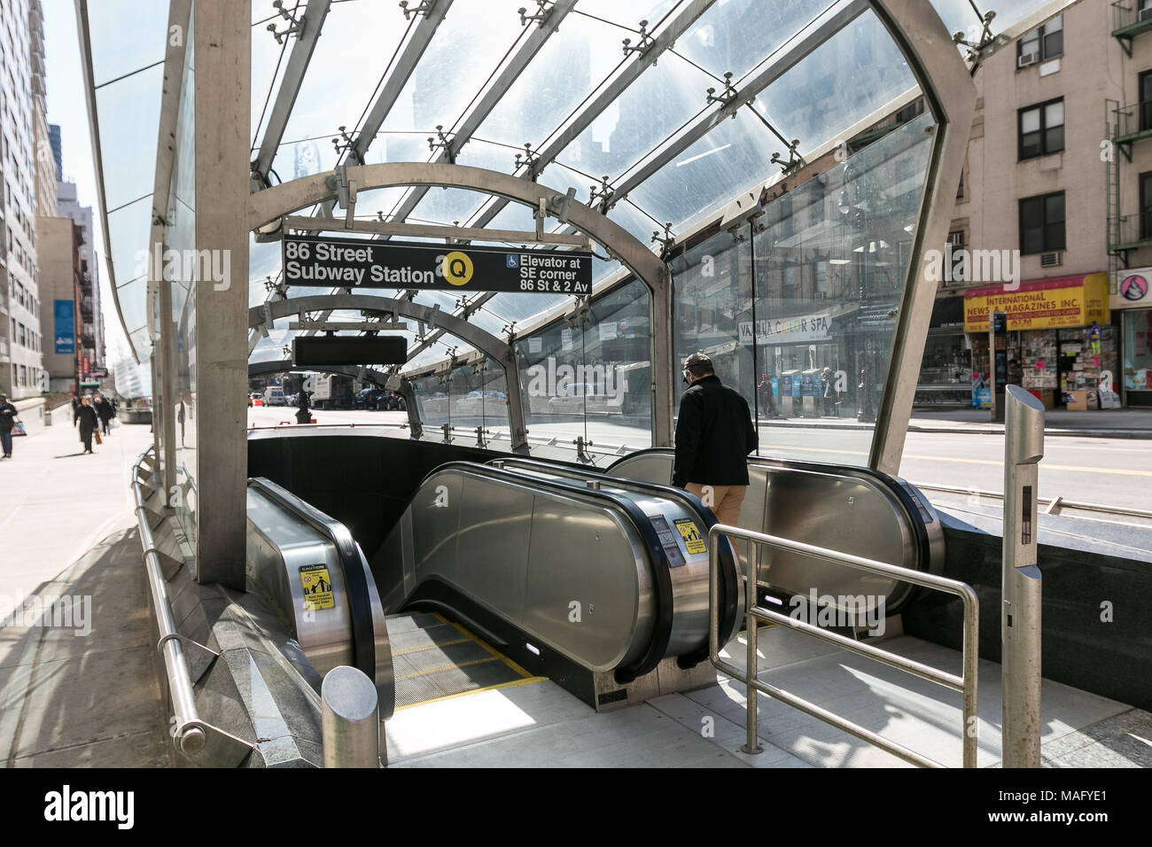 Subway entrance new york city hi-res stock photography and images - Alamy
