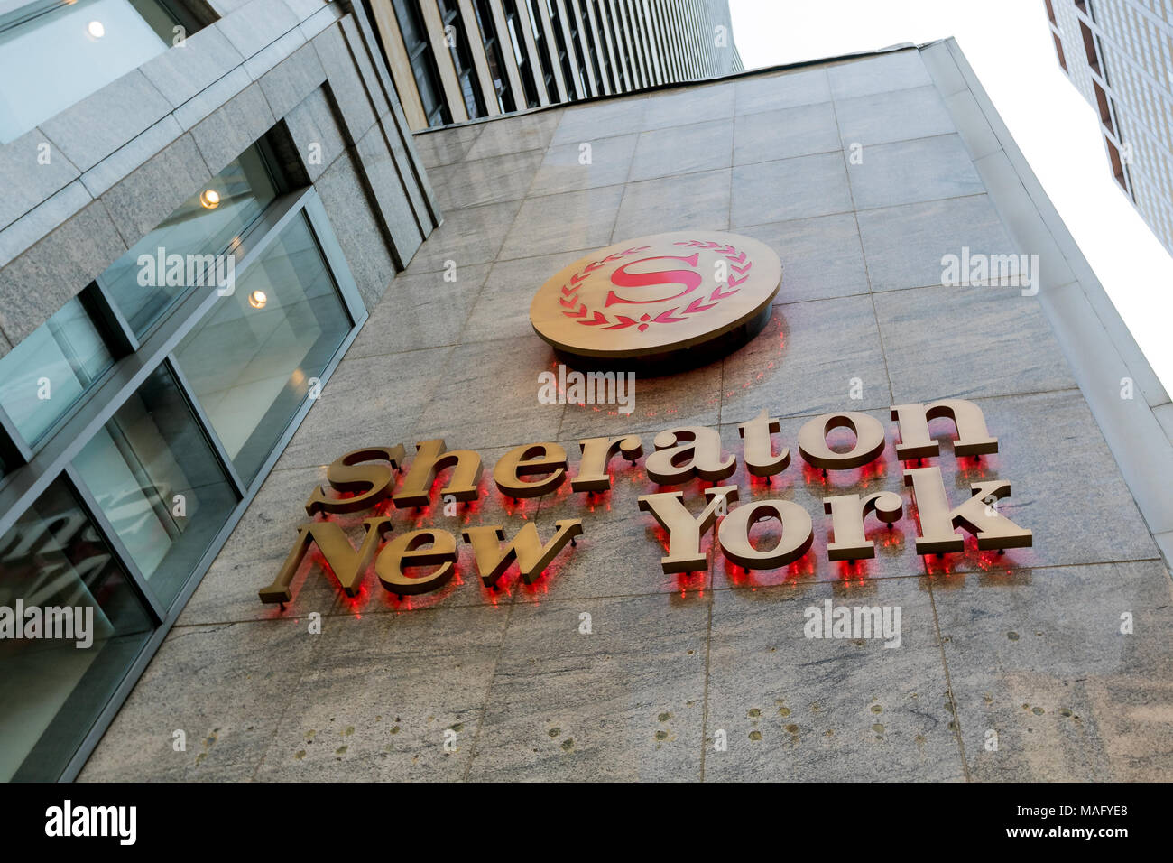 Sheraton hotel exterior hi-res stock photography and images - Alamy
