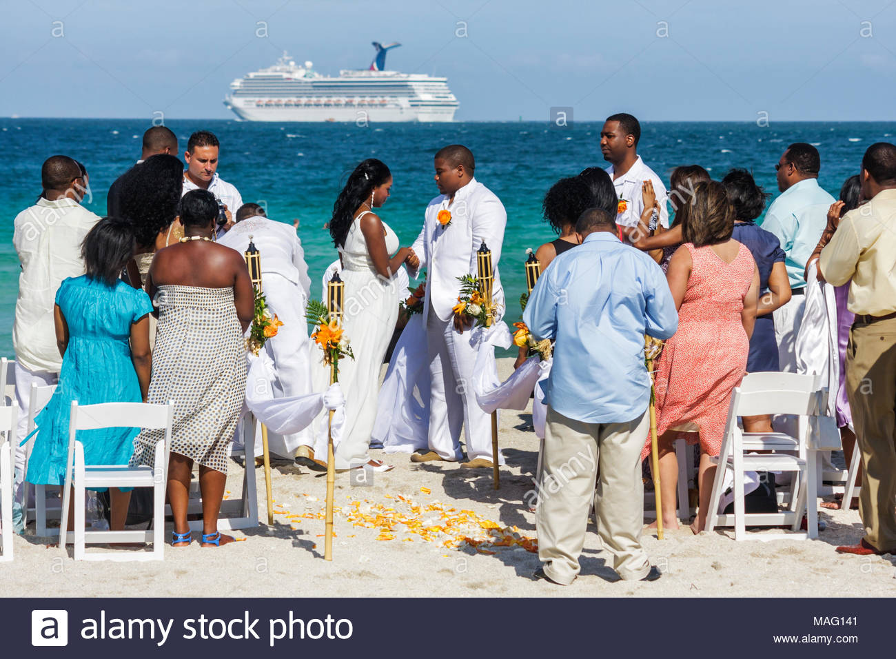 African Bride And Groom Stock Photos & African Bride And Groom Stock ...