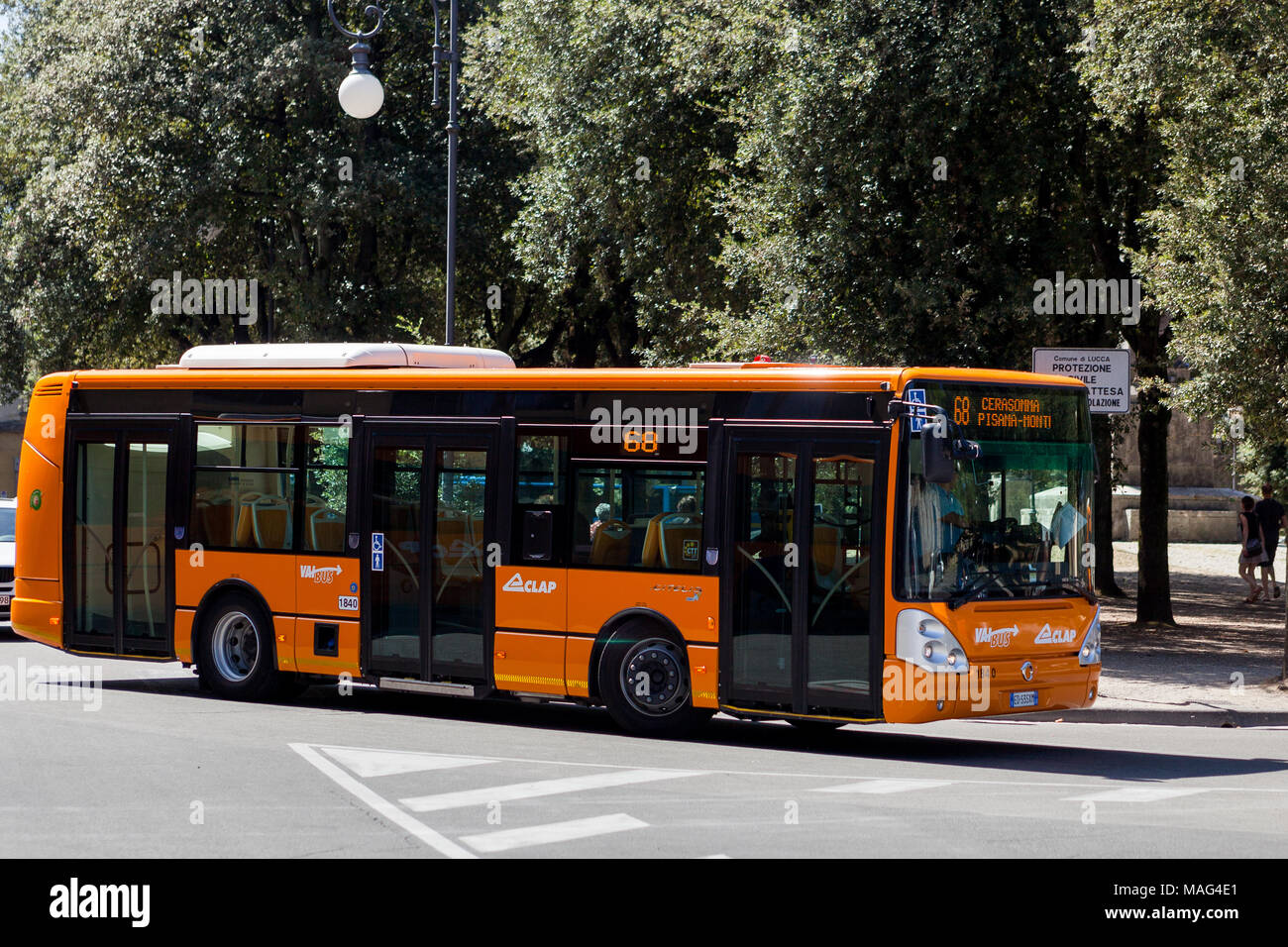 Coach bus italy hi-res stock photography and images - Alamy