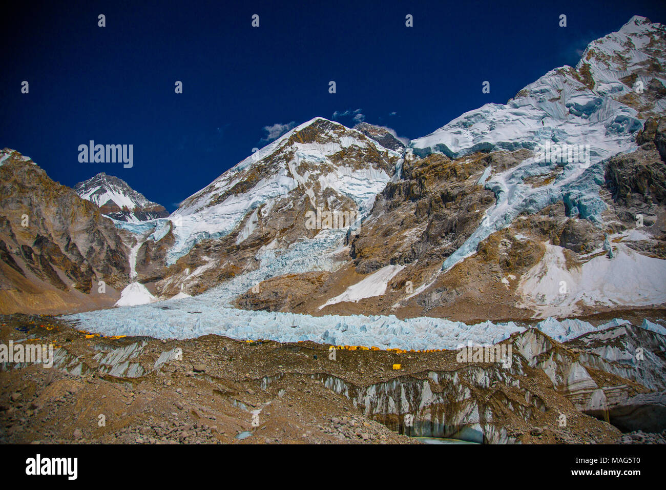 Khumba icefall hi-res stock photography and images - Alamy