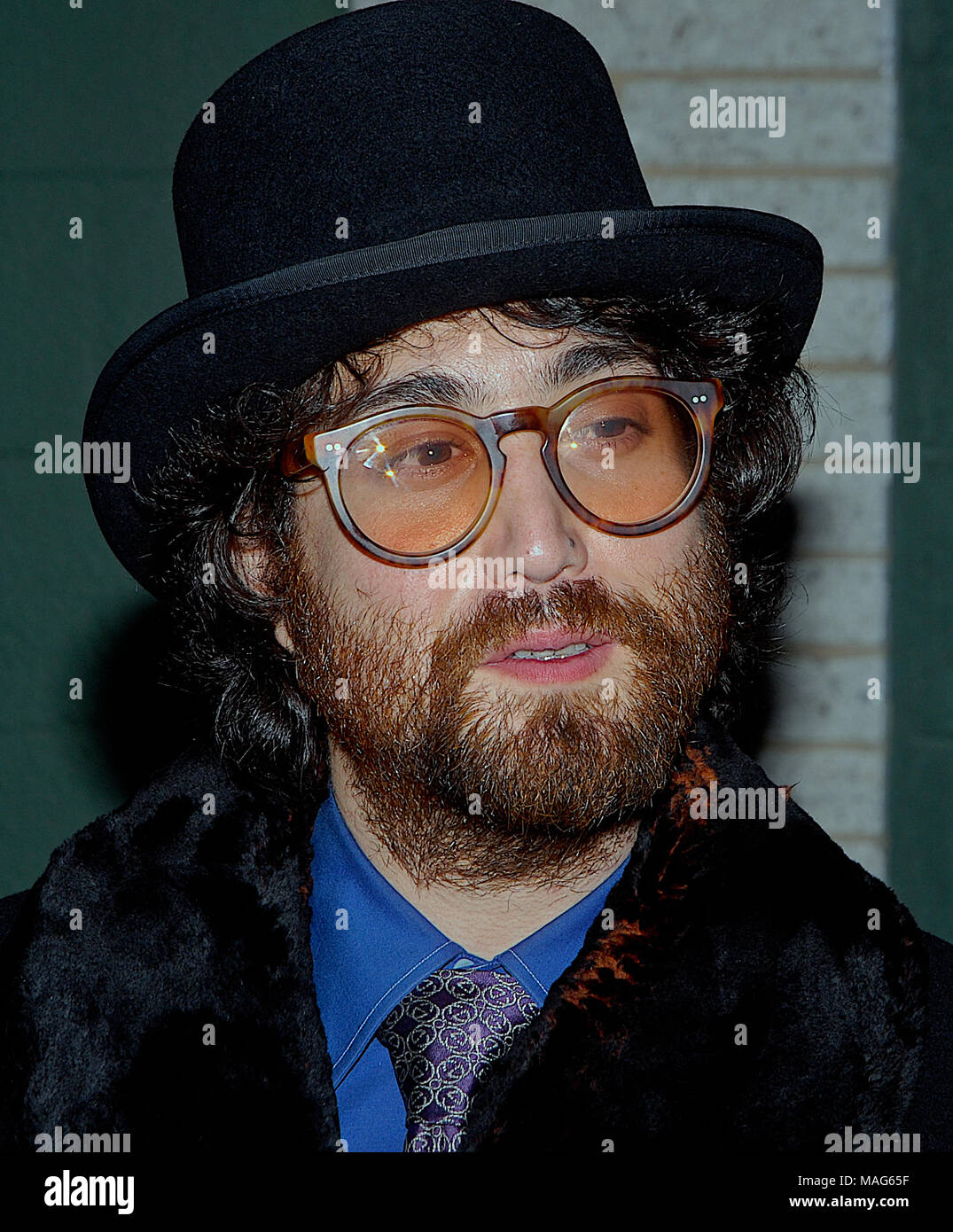 Alexandria Virginia, USA, December 17, 2006 Sean Lennon greets fans and ...