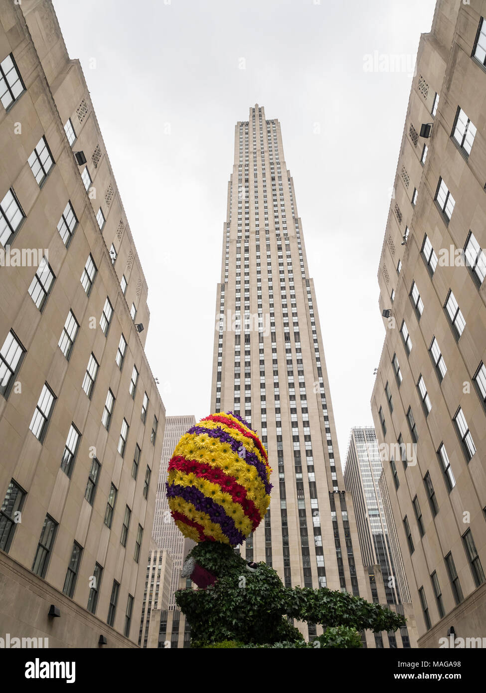 Easter rockefeller center manhattan new hi-res stock photography and ...