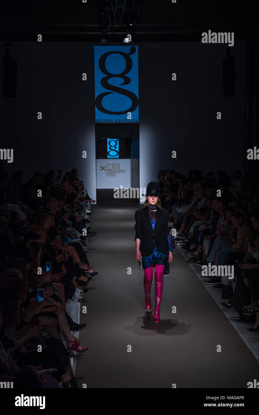 Greek fashion show hi-res stock photography and images - Alamy